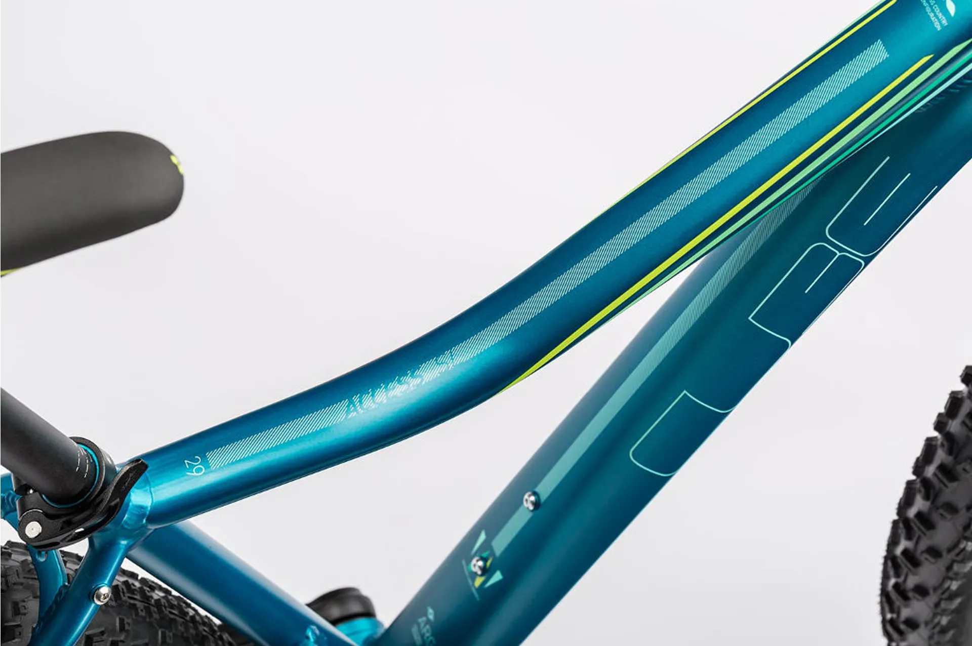 Cube Access WLS SL 650b Womens Hardtail Mountain Bike 2016 Blue/Kiwi