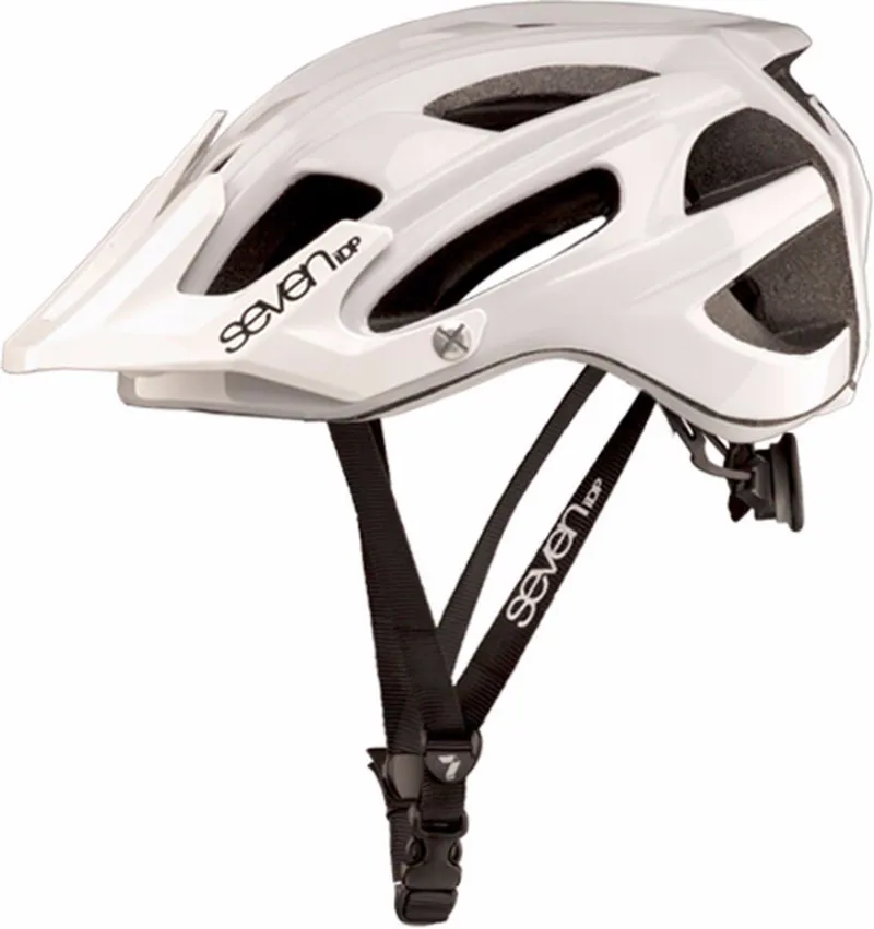 7iDP M4 Helmet White/Black