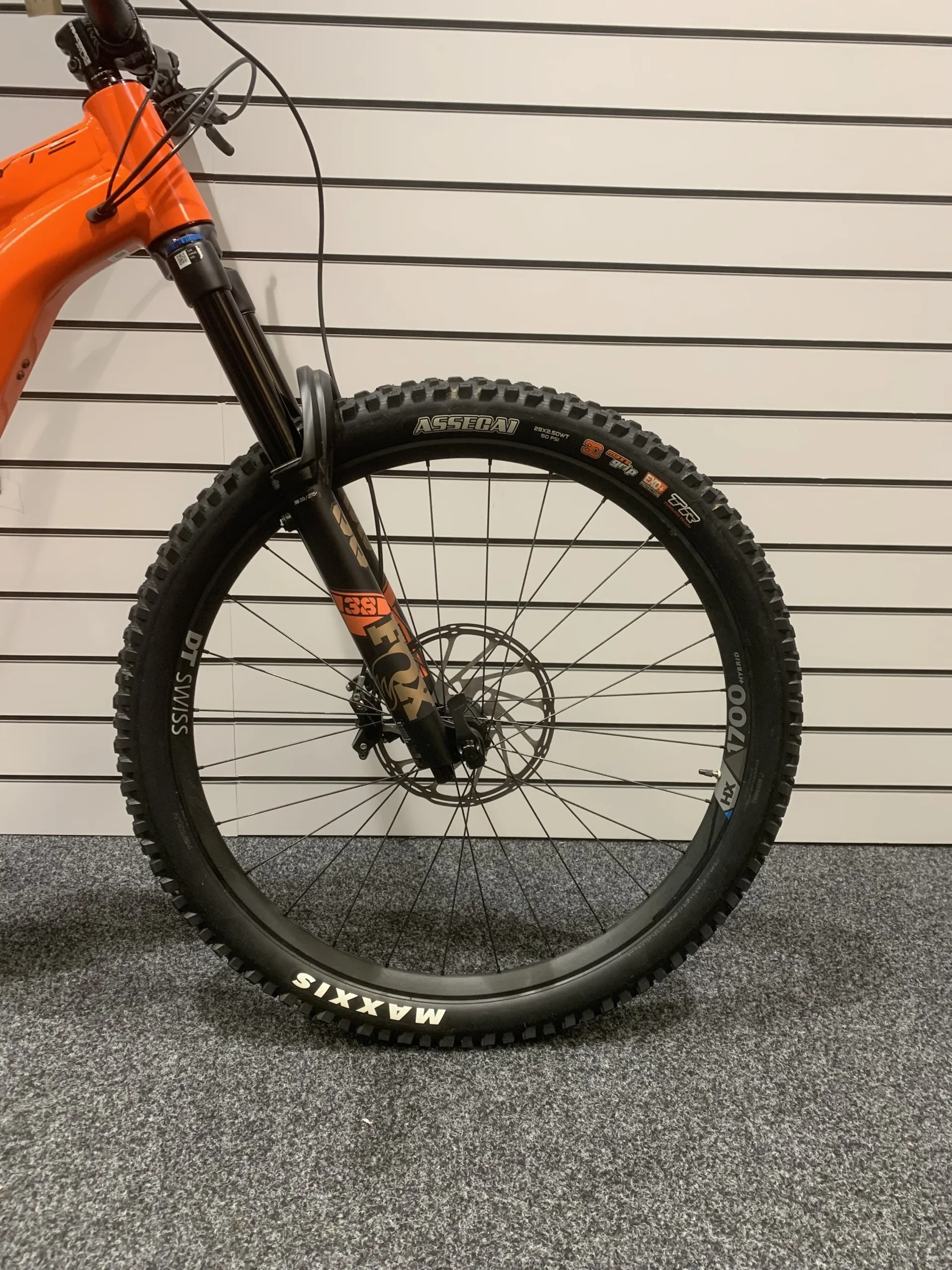 2nd Hand Whyte E160 RSX 29er XL Electric Bike 2023 Gloss Orange