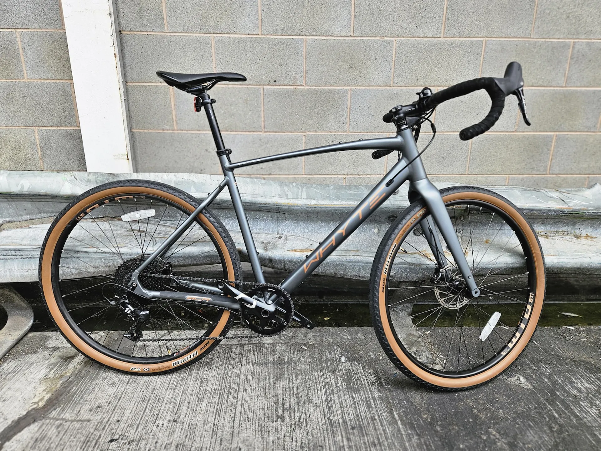 Ex Display Whyte Glencoe V3 54cm Gravel Bike 2022 Matt Granite Copper ...