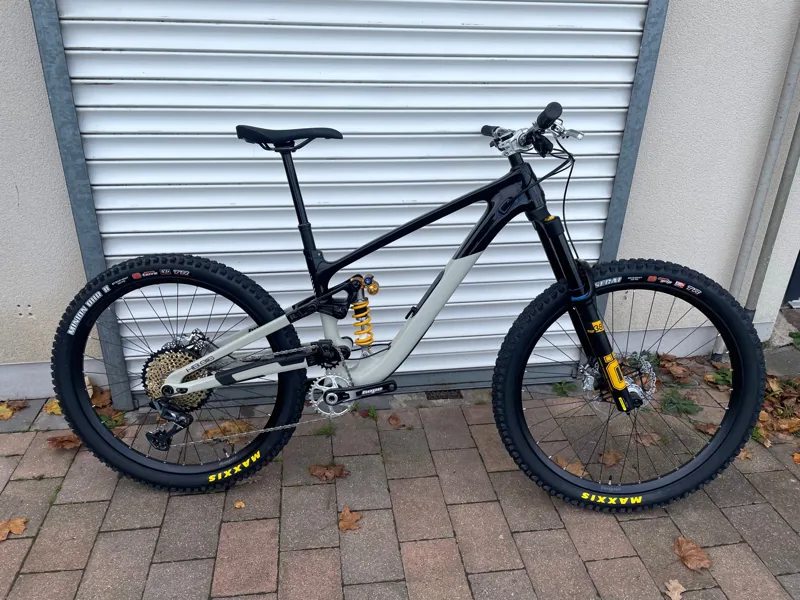 Hope HB916 Neutral H2 Custom Build Mountain Bike 2023 Neutral
