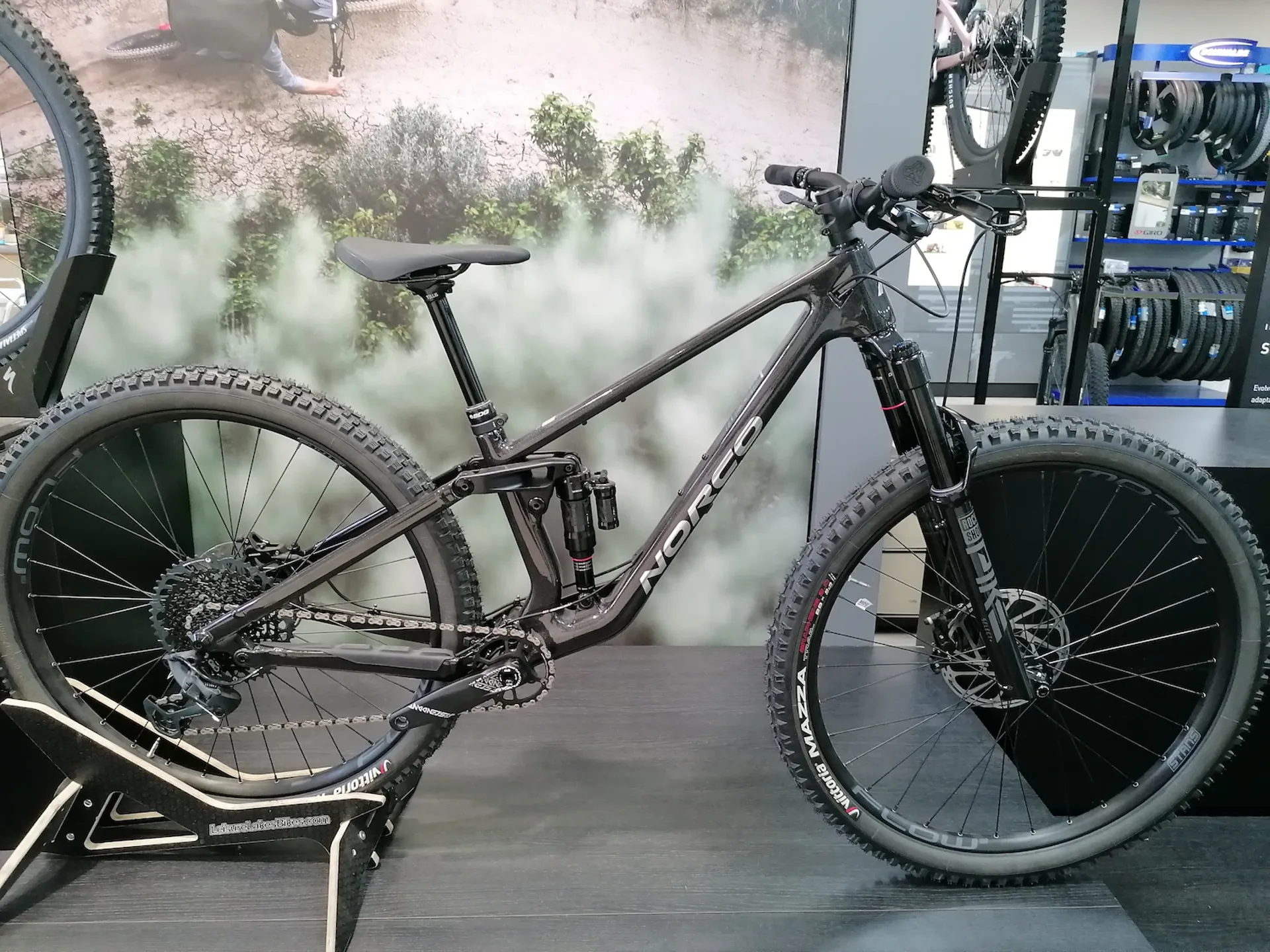 Ex Display Norco Fluid FS C2 S Small Mountain Bike 2024 Black/Chrome
