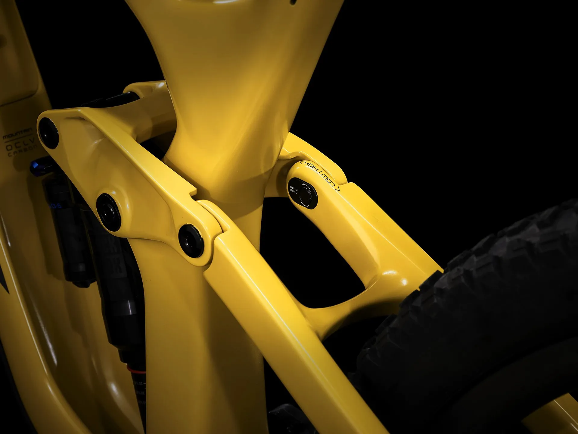 Trek Slash 9.8 GX AXS Mountain Bike 2023 Satin Baja Yellow
